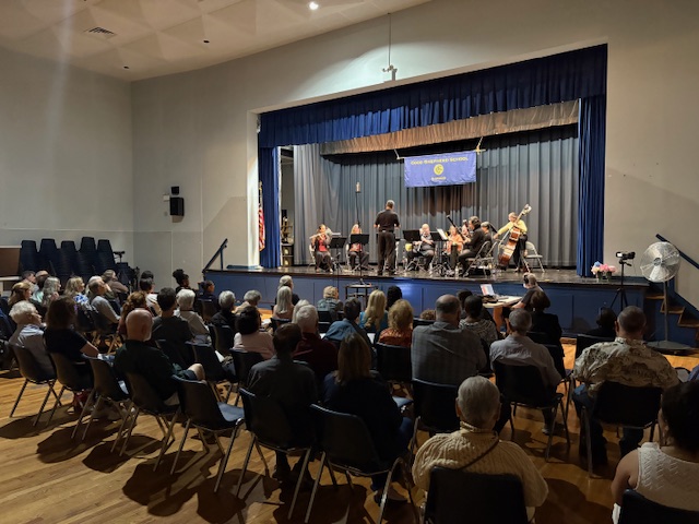 Inwood Art Works Presents: Holiday Classics | Columbia Neighbors